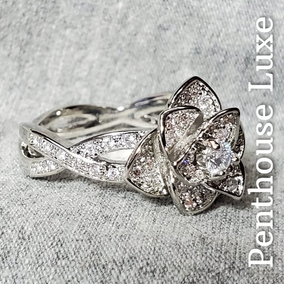 Penthouse Luxe | Jewelry | Left Clearance Gorgeous 3d Sparkling Flower Ring | Poshmark